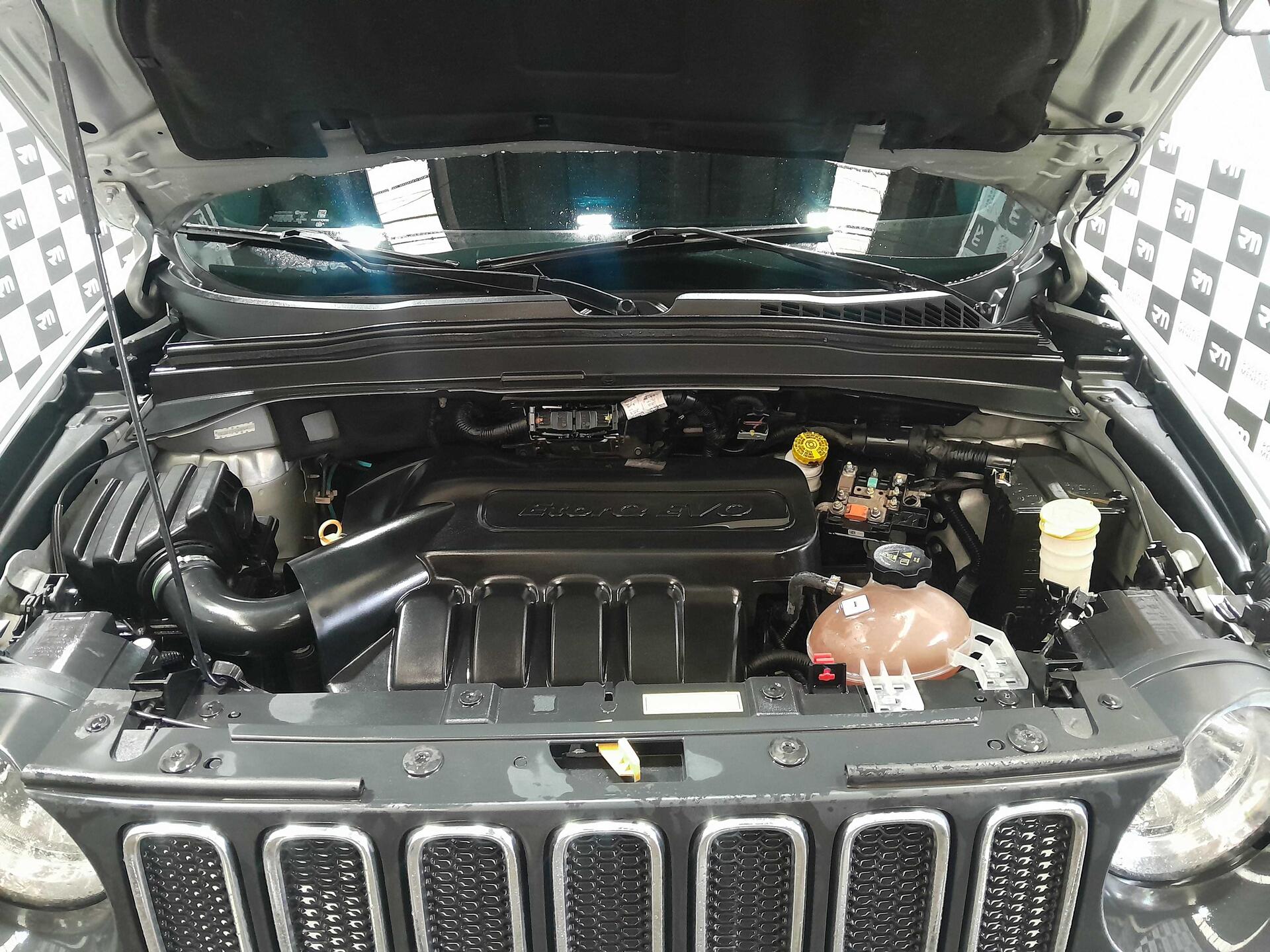 JEEP RENEGADE SPORT AT 1.8 2018/2018 FLEX | Rogério Menezes